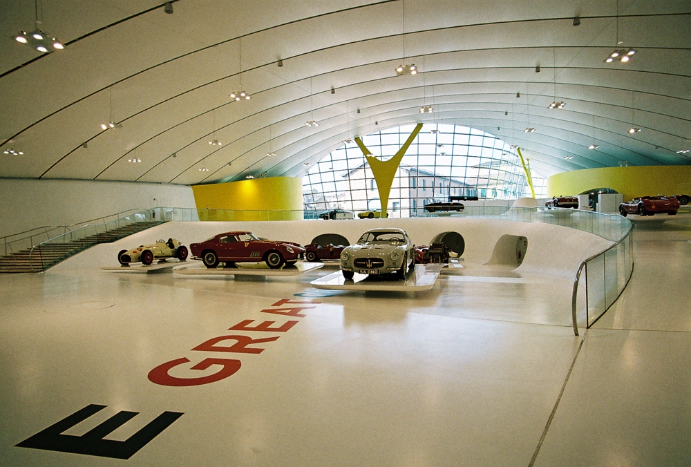 archiweb.cz - Enzo Ferrari Museum
