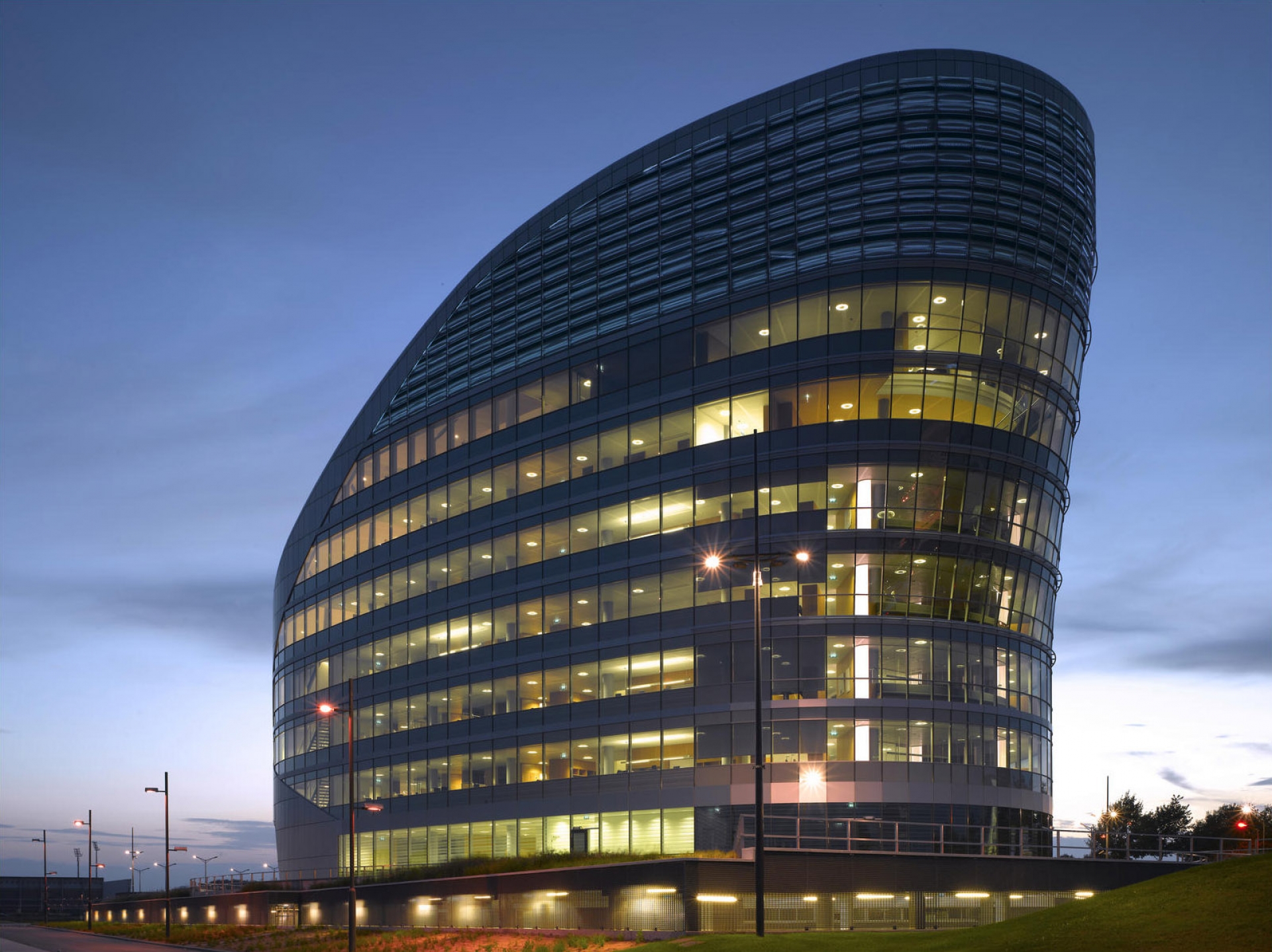 archiweb.cz - Sabic European Head Office