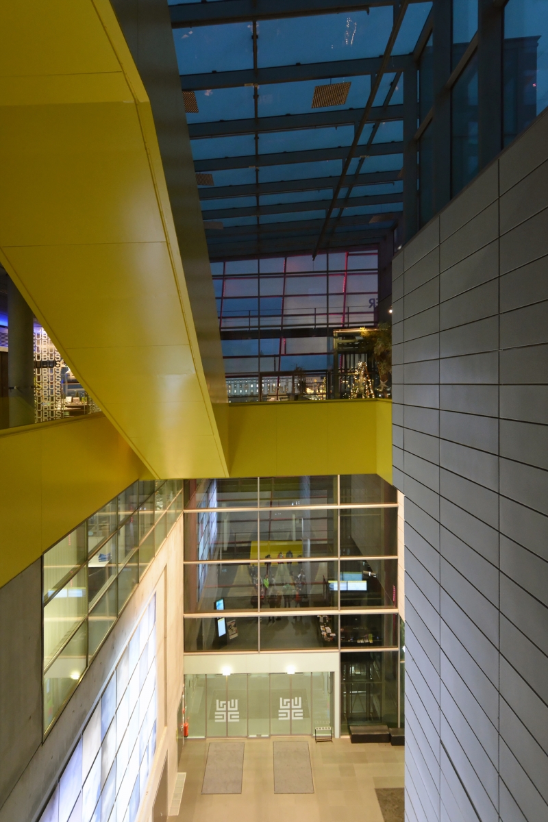 archiweb.cz - Ars Electronica Center - extension