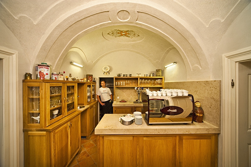 archiweb.cz - Café fara