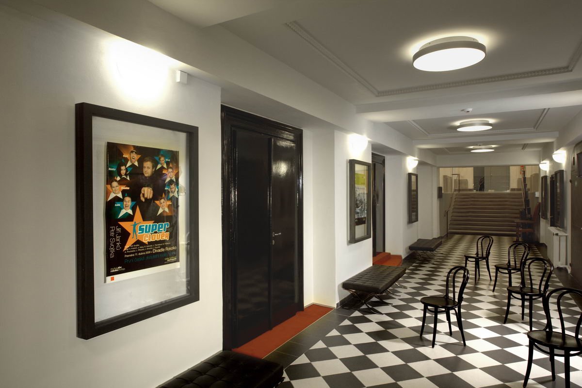 archiweb.cz - Interiér divadla Rokoko