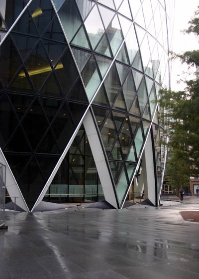 archiweb.cz - Swiss Re Headquarters