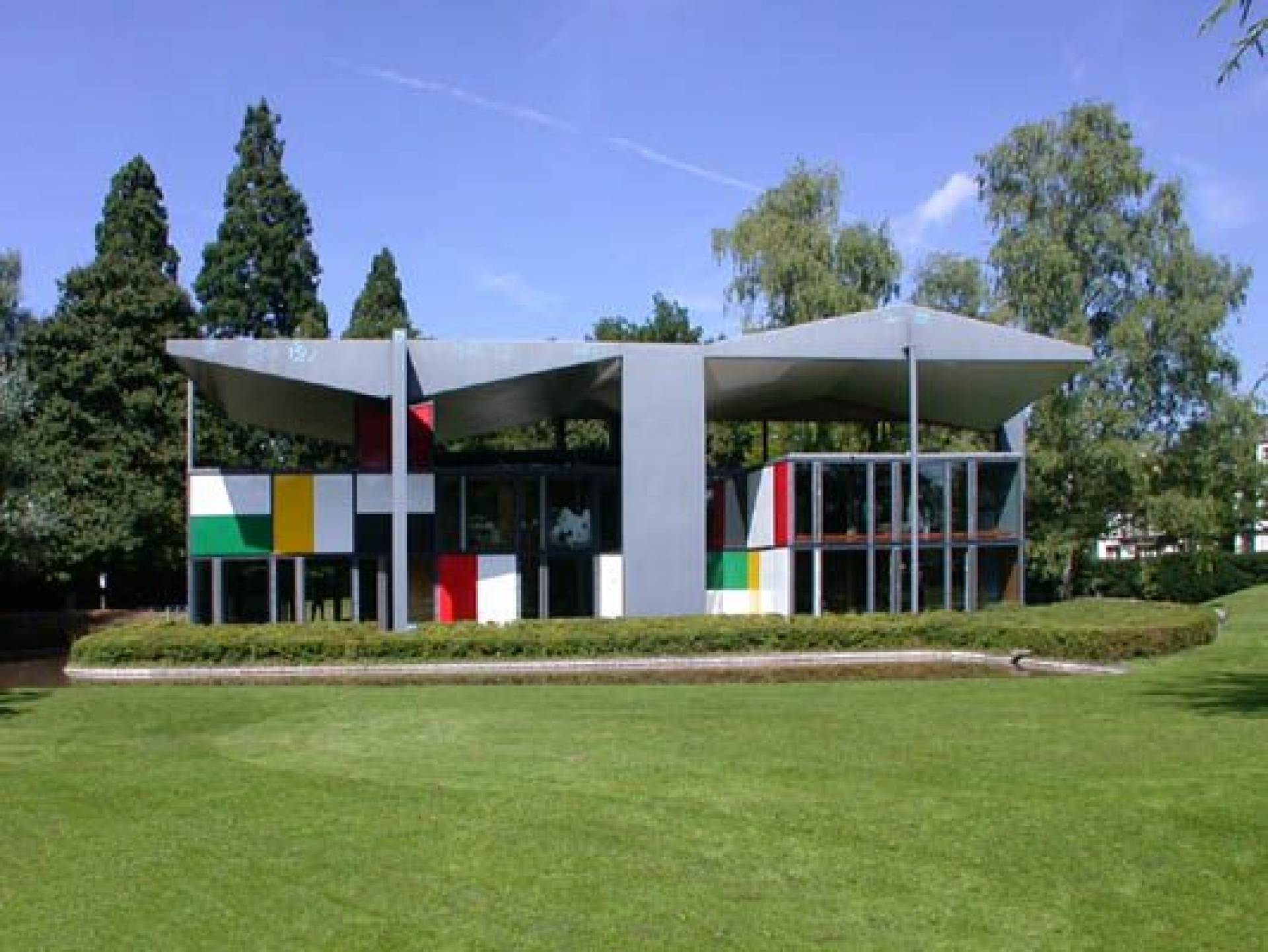 archiweb.cz - Heidi Weber House