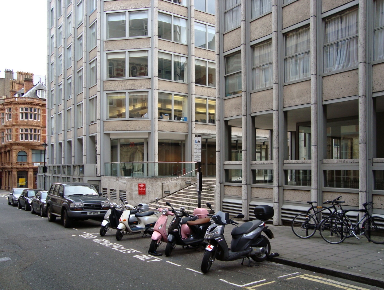 archiweb.cz - Economist Building