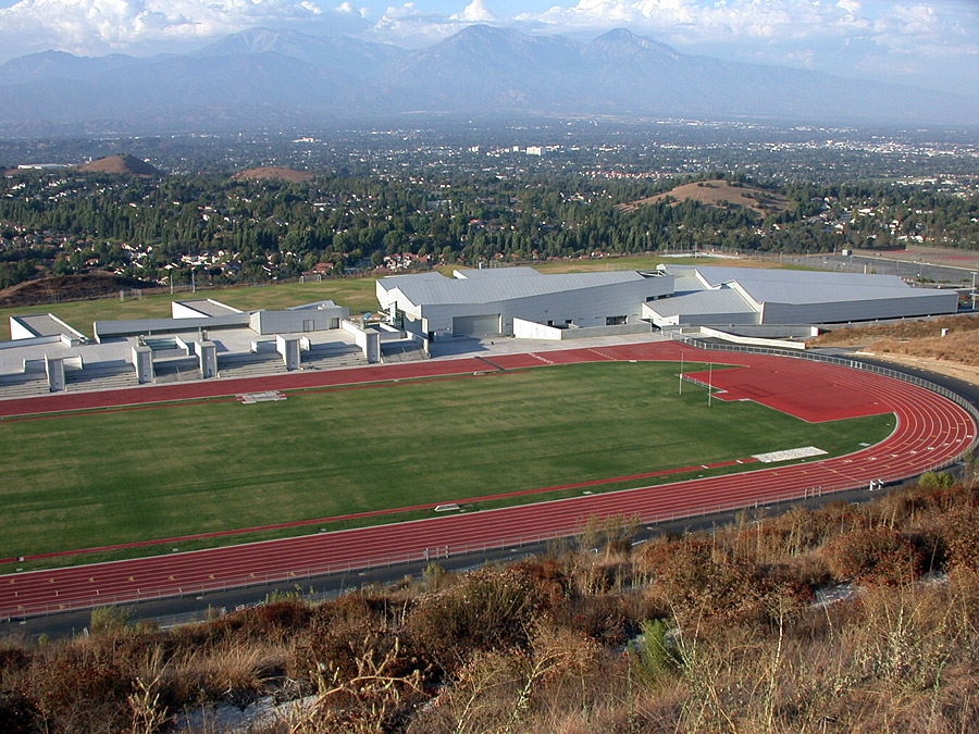 archiweb.cz - Diamond Ranch High School