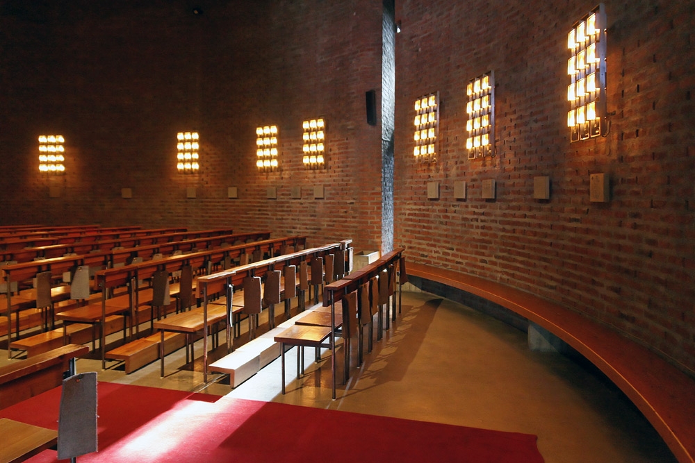 archiweb.cz - Kostel a klášter sv. Hallvarda