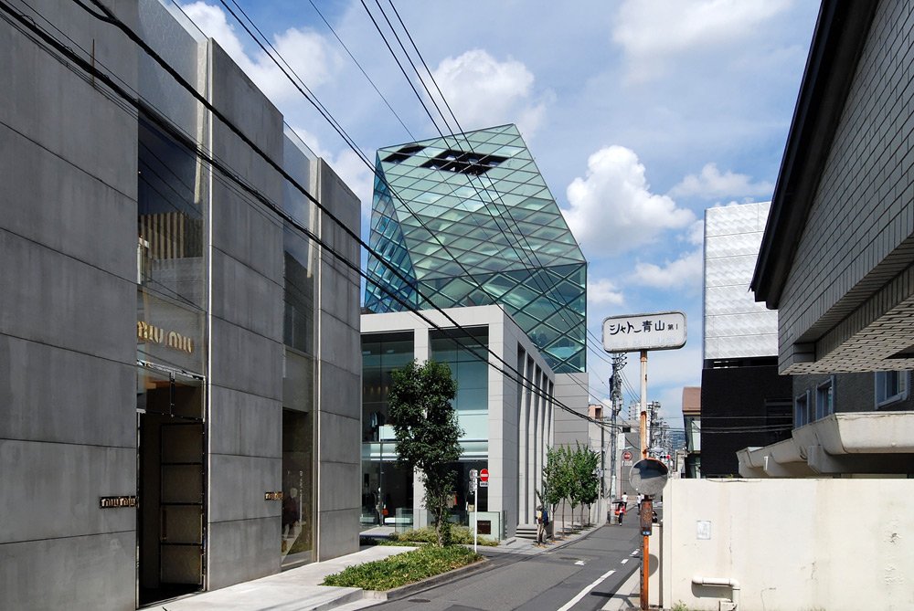 archiweb.cz - Prada Aoyama Epicenter