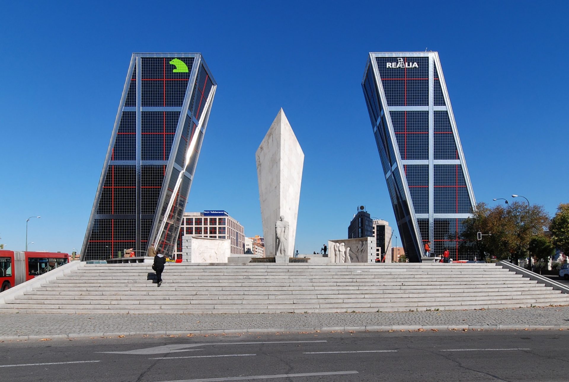 archiweb.cz - Gate of Europe