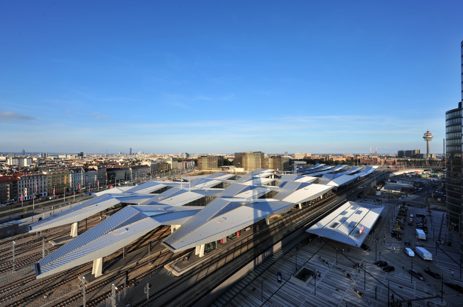 archiweb.cz - Vienna Main Train Station