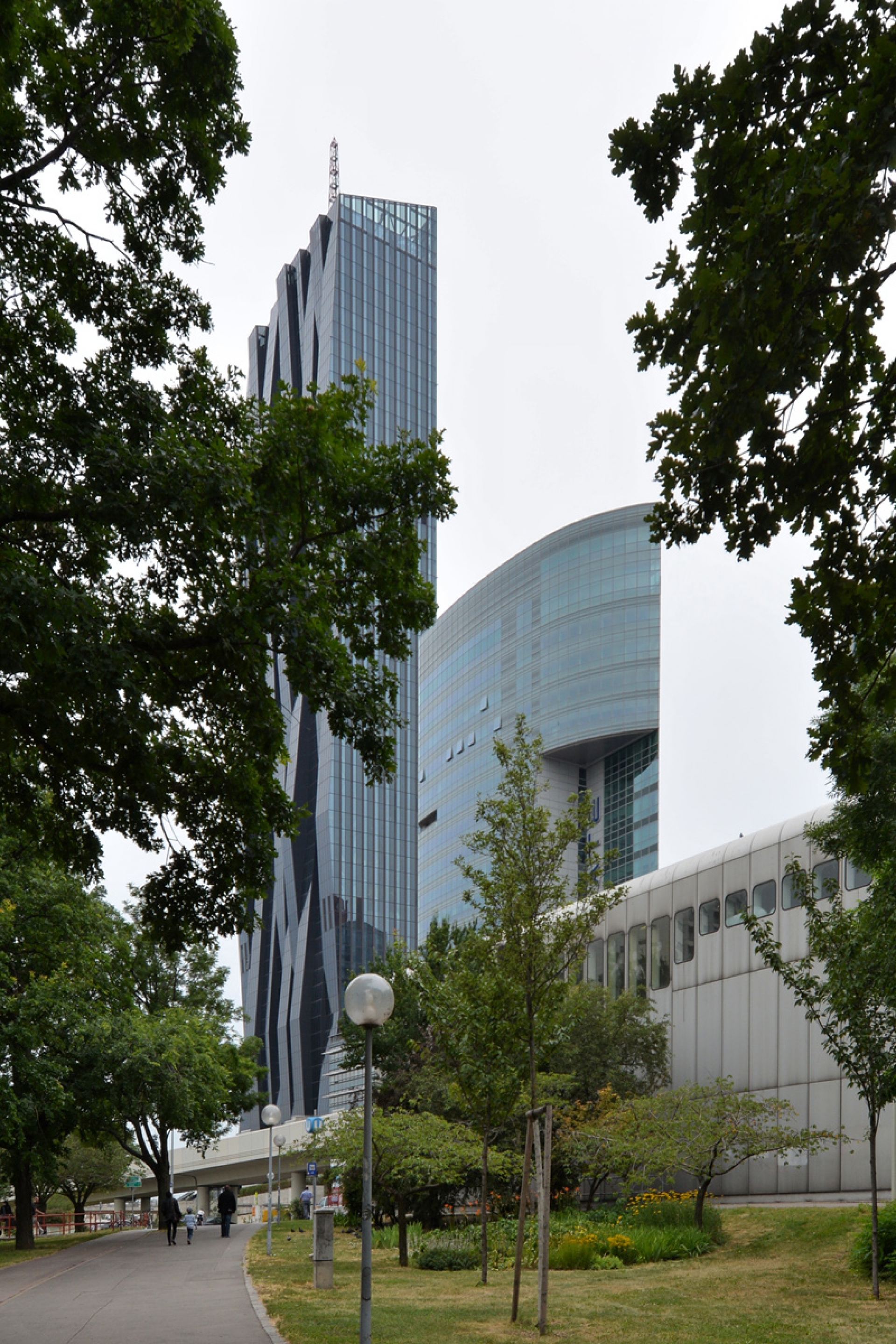 archiweb.cz - DC Tower 1