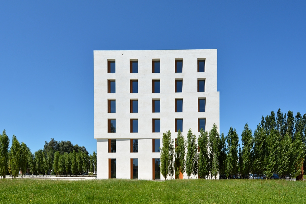 archiweb.cz - 2226 Office building