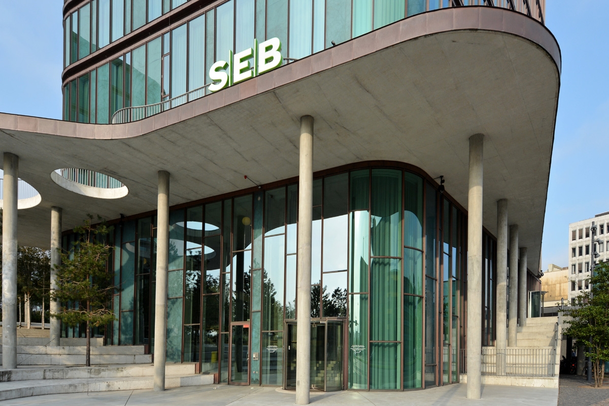 archiweb.cz - Hlavní sídlo banky a penzijní společnosti SEB
