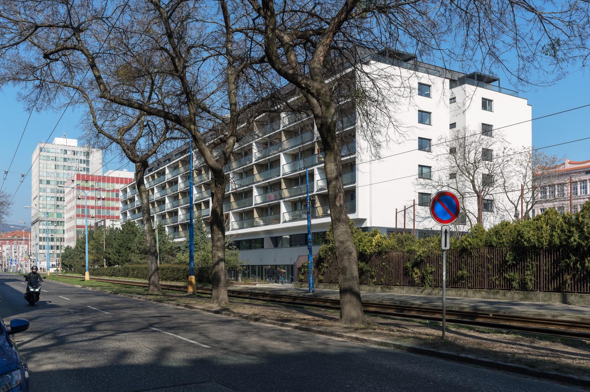 archiweb.cz - Multifunctional building Miletičova 5