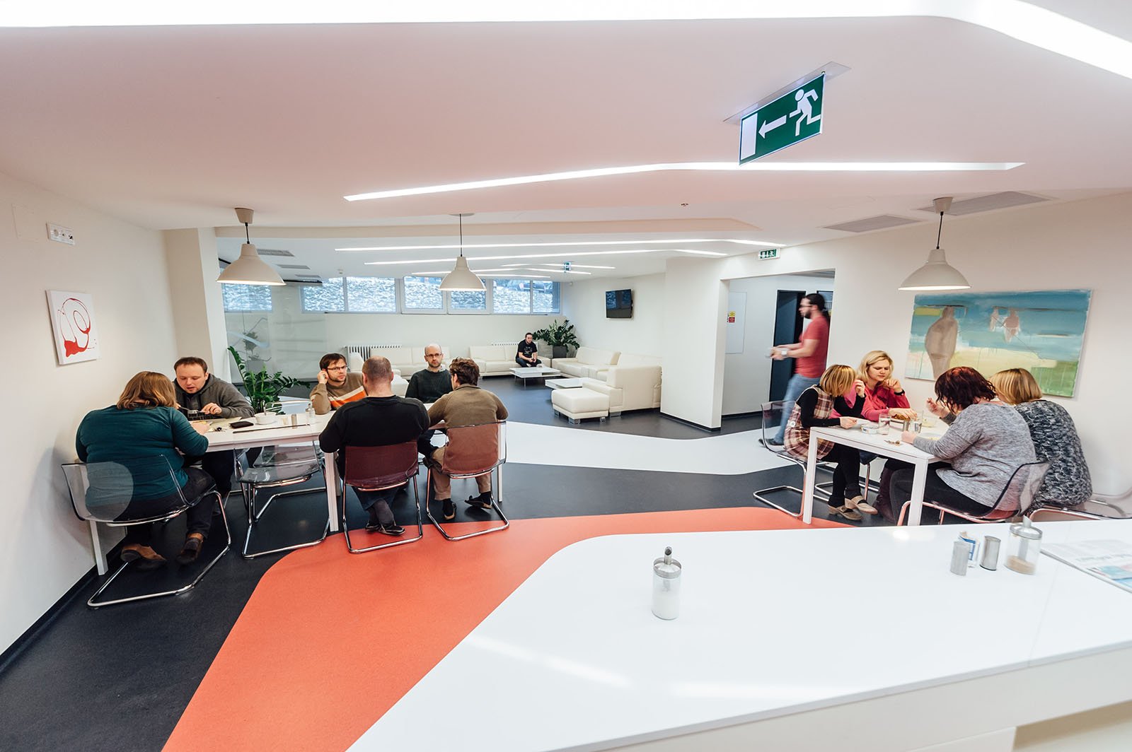 archiweb.cz - Akademický klub ESF