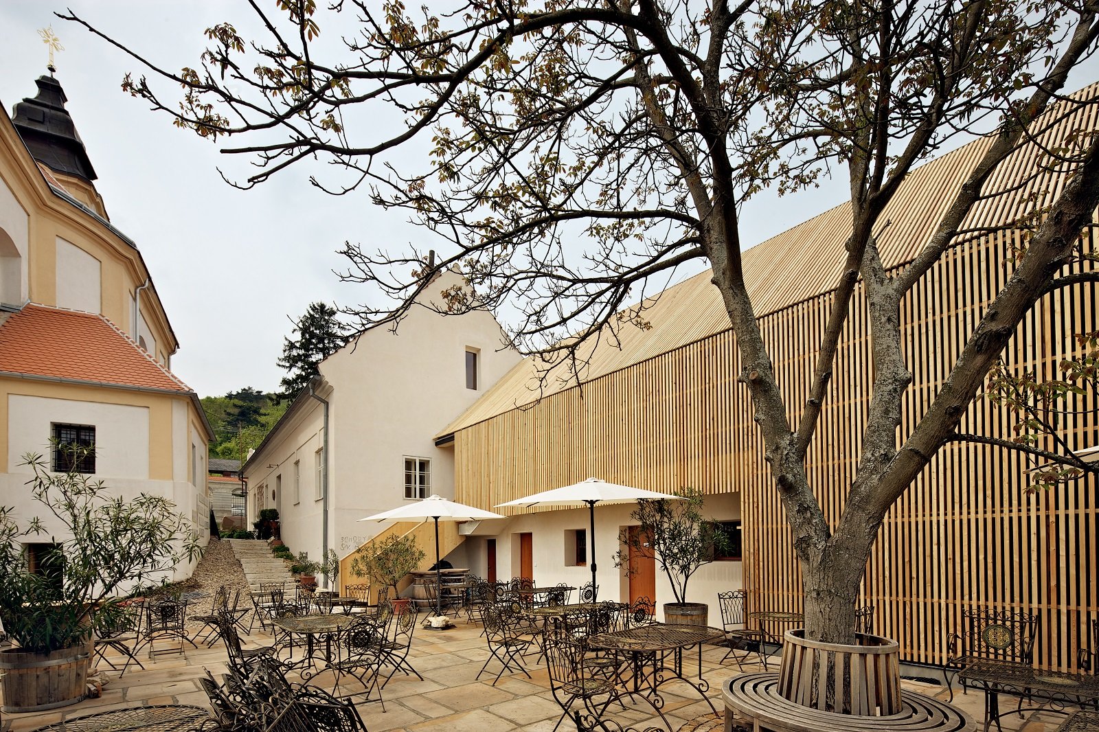 archiweb.cz - Areál Café Fara