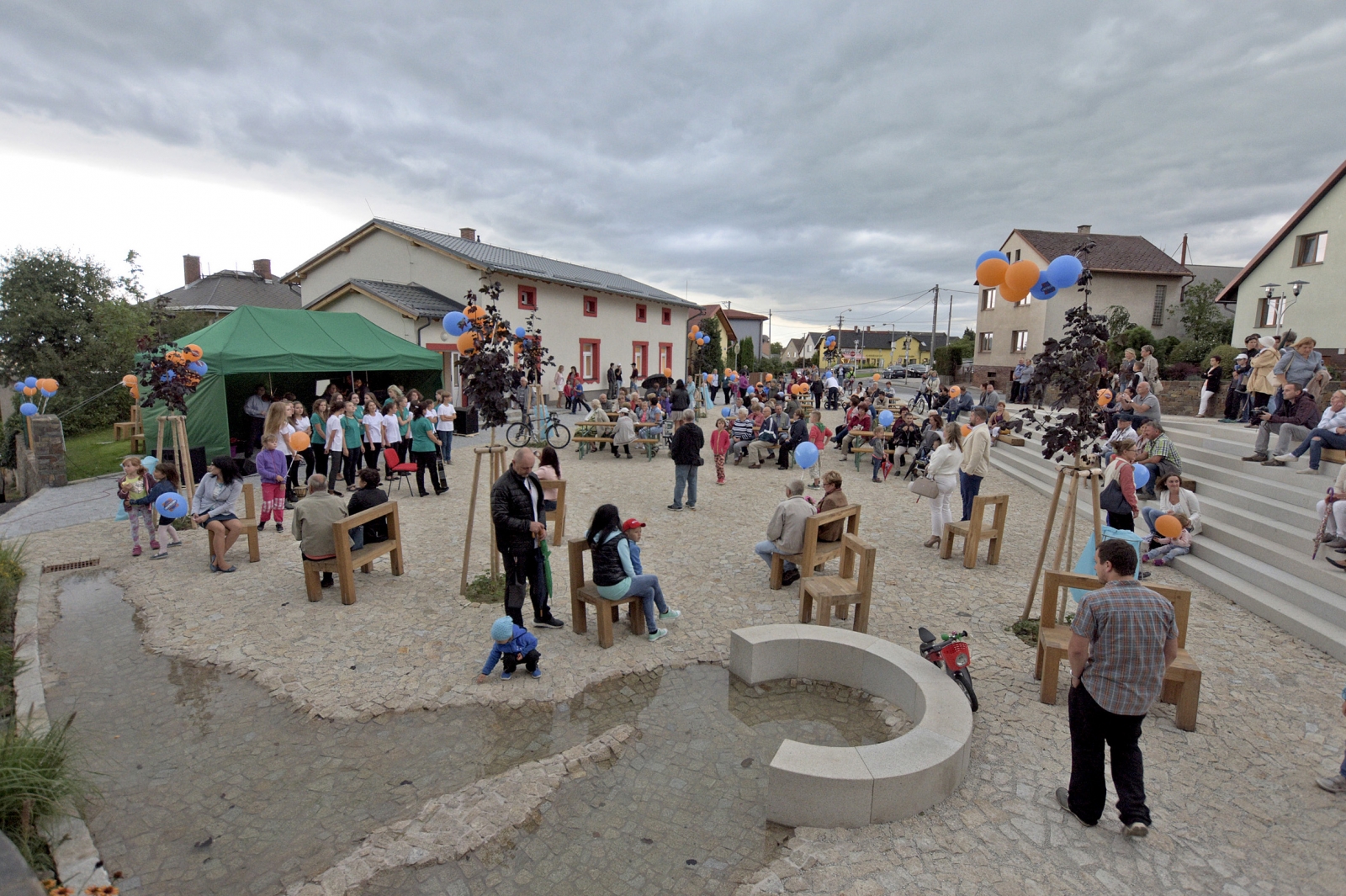 archiweb.cz - Náves Velká Polom