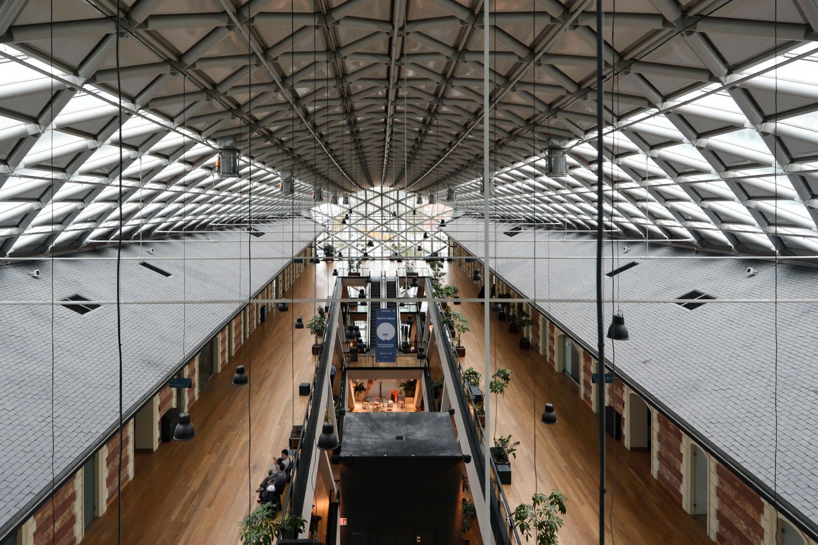 archiweb.cz - Multifunkční centrum CET