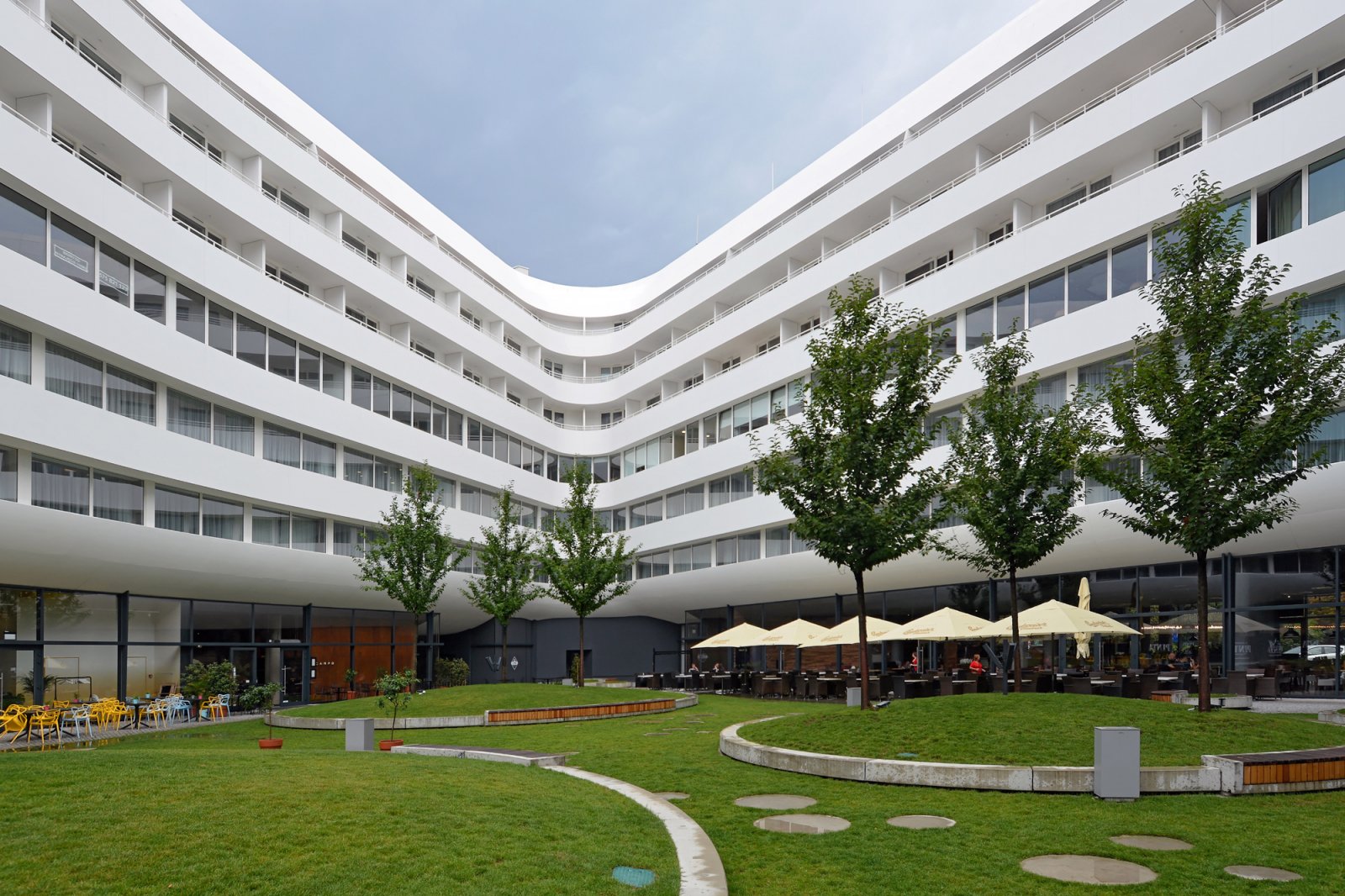 archiweb.cz - Polyfunctional house OVO Wroclaw