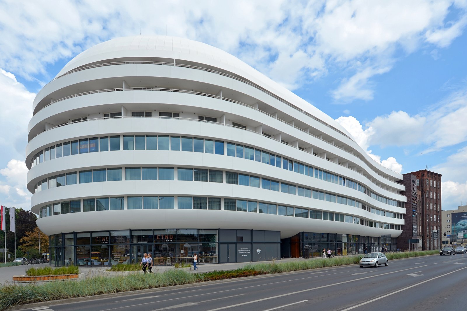 archiweb.cz - Polyfunctional house OVO Wroclaw