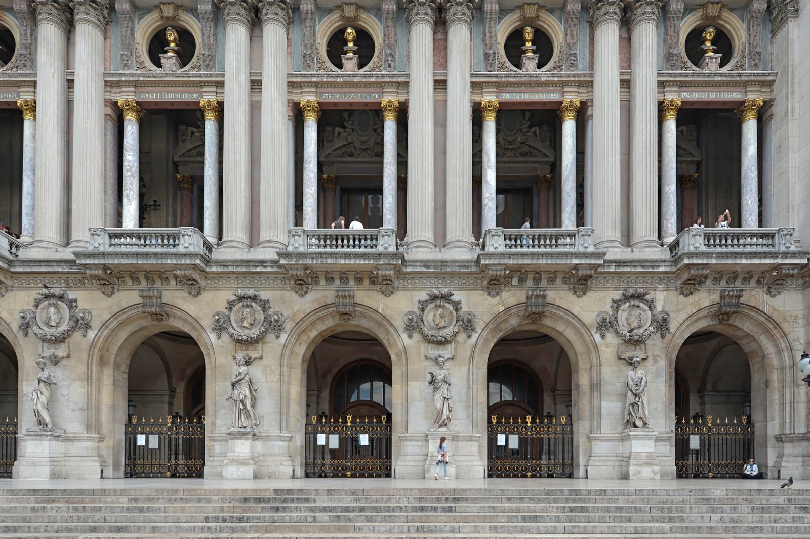 archiweb.cz - Národní pařížská opera