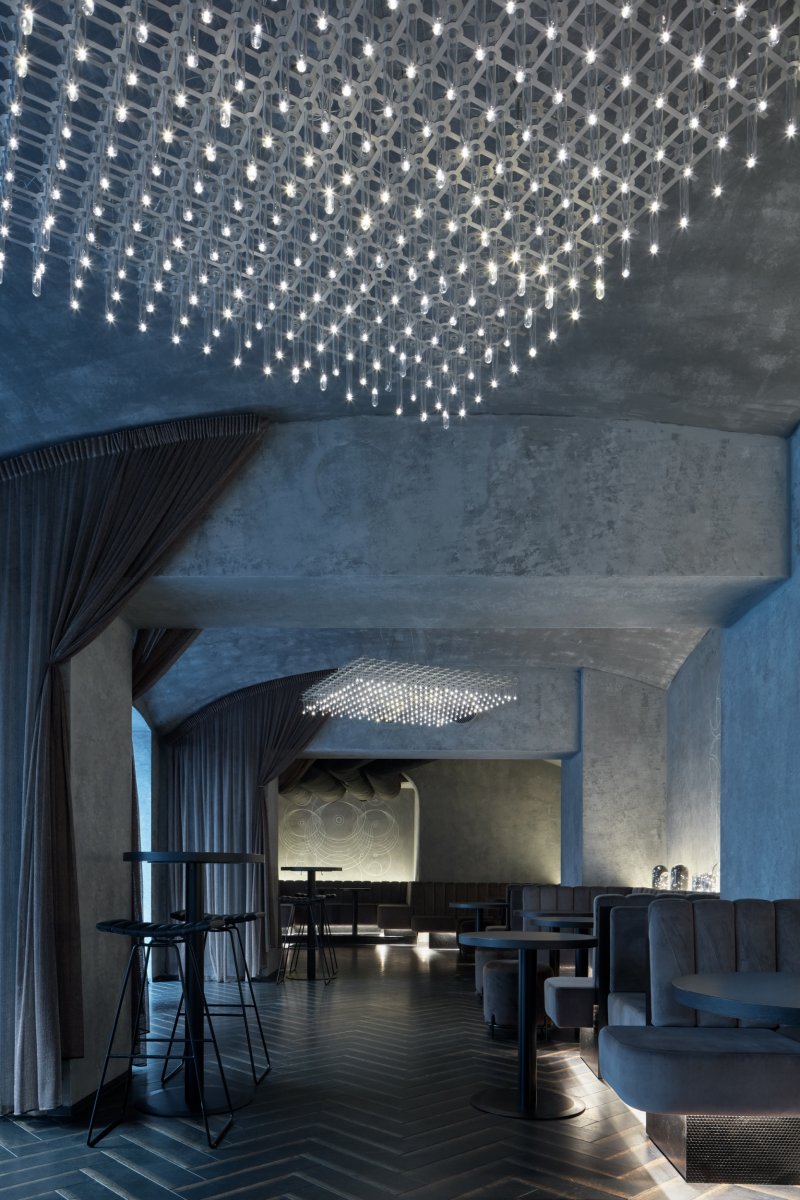 archiweb.cz - Moon Club