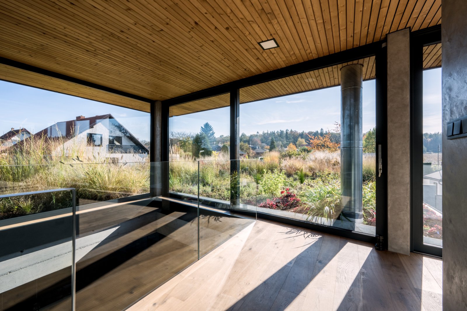 archiweb.cz - Dům za plotem