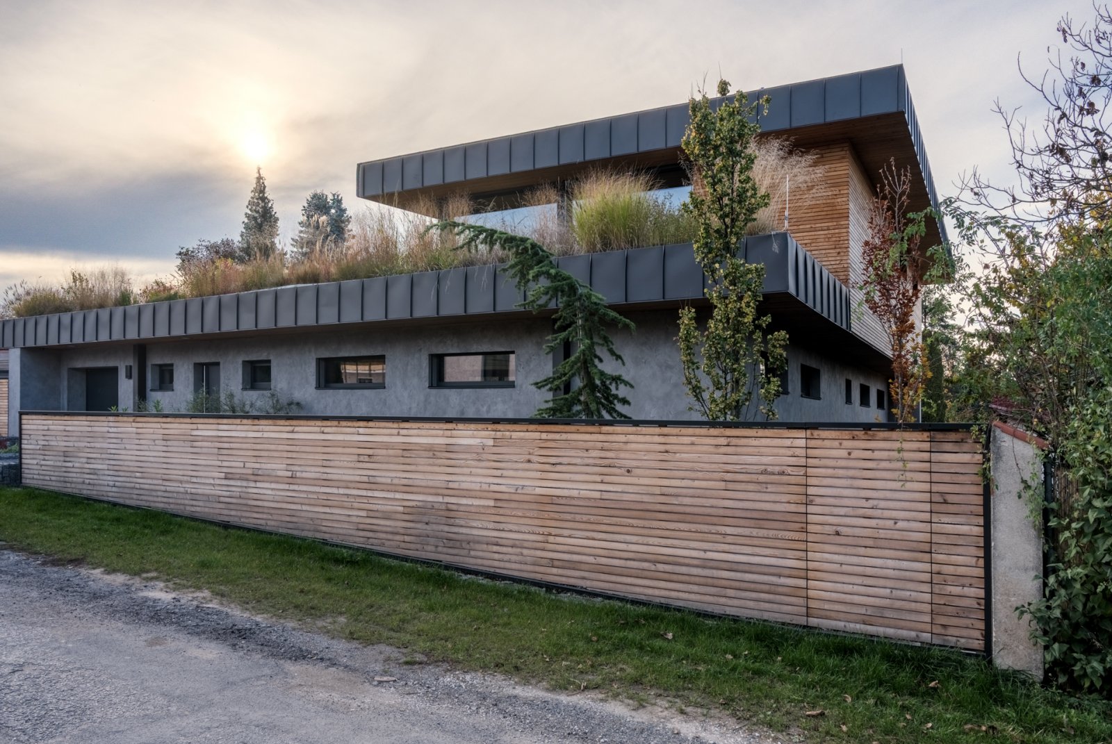 archiweb.cz - Dům za plotem