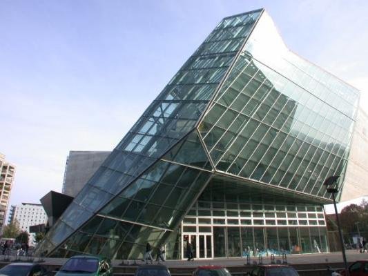 archiweb.cz - UFA Palast