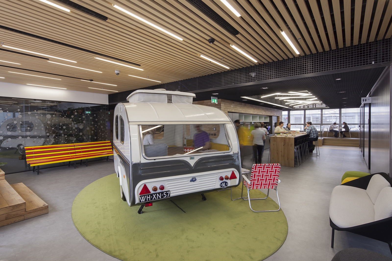 archiweb.cz - Interiér kanceláří firem SAP