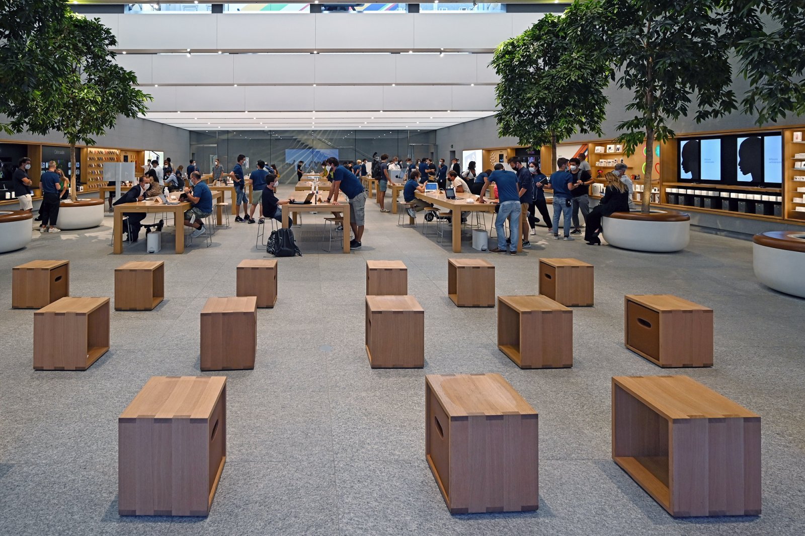 archiweb.cz - Milan Apple Store
