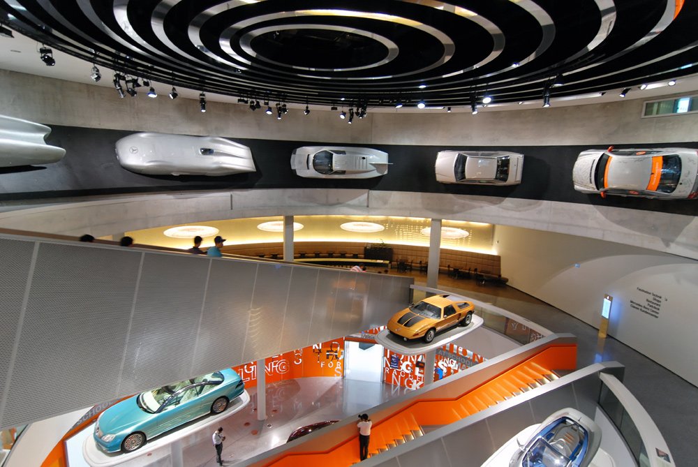 archiweb.cz - Mercedes Benz Museum