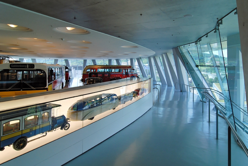 archiweb.cz - Mercedes Benz Museum
