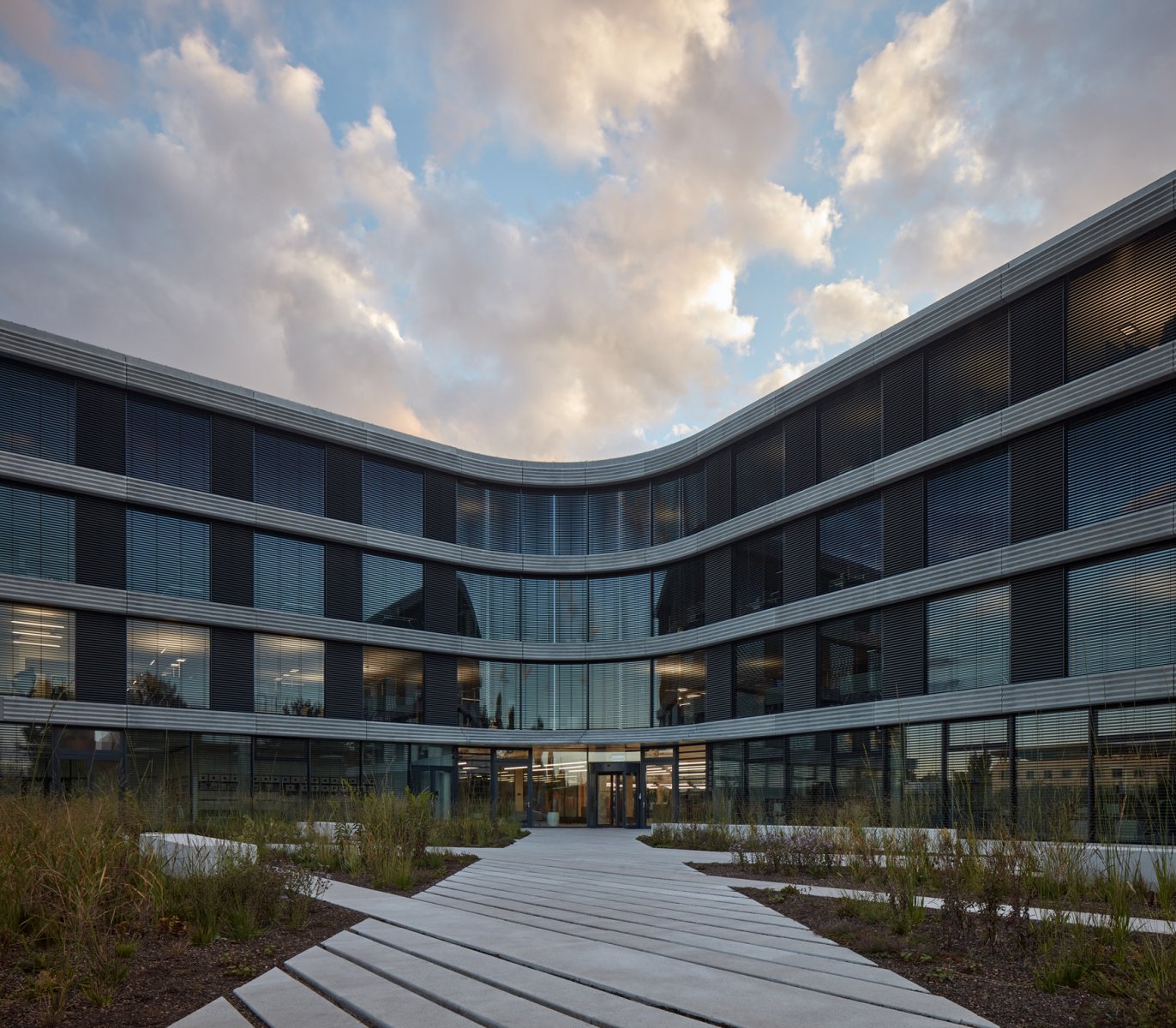 archiweb.cz - HHQ Regionální centrála ČSOB