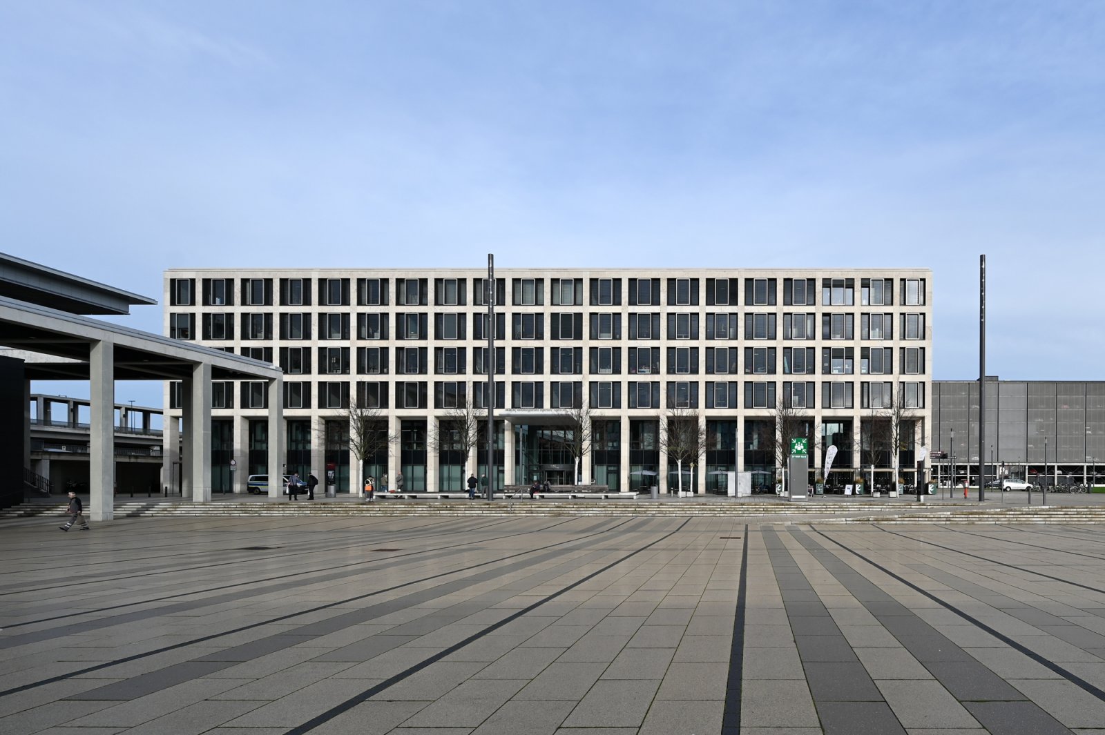 archiweb.cz - Mezinárodní letiště Willyho Brandta