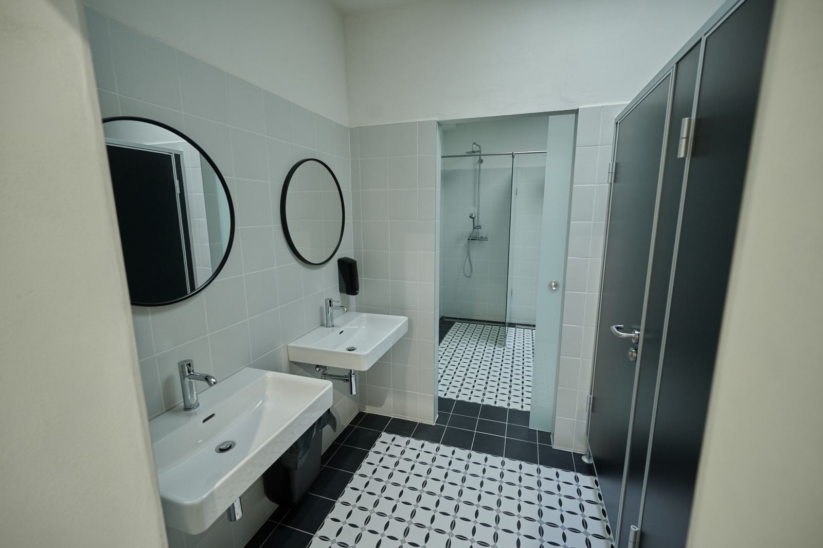 archiweb.cz - Konverze sklářské haly v Josefově Dole – Huť Marie