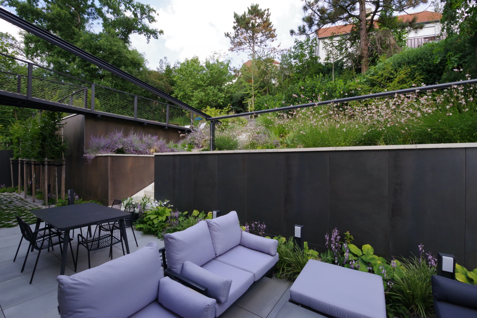 archiweb.cz - Vila ve svahu, Praha-Braník