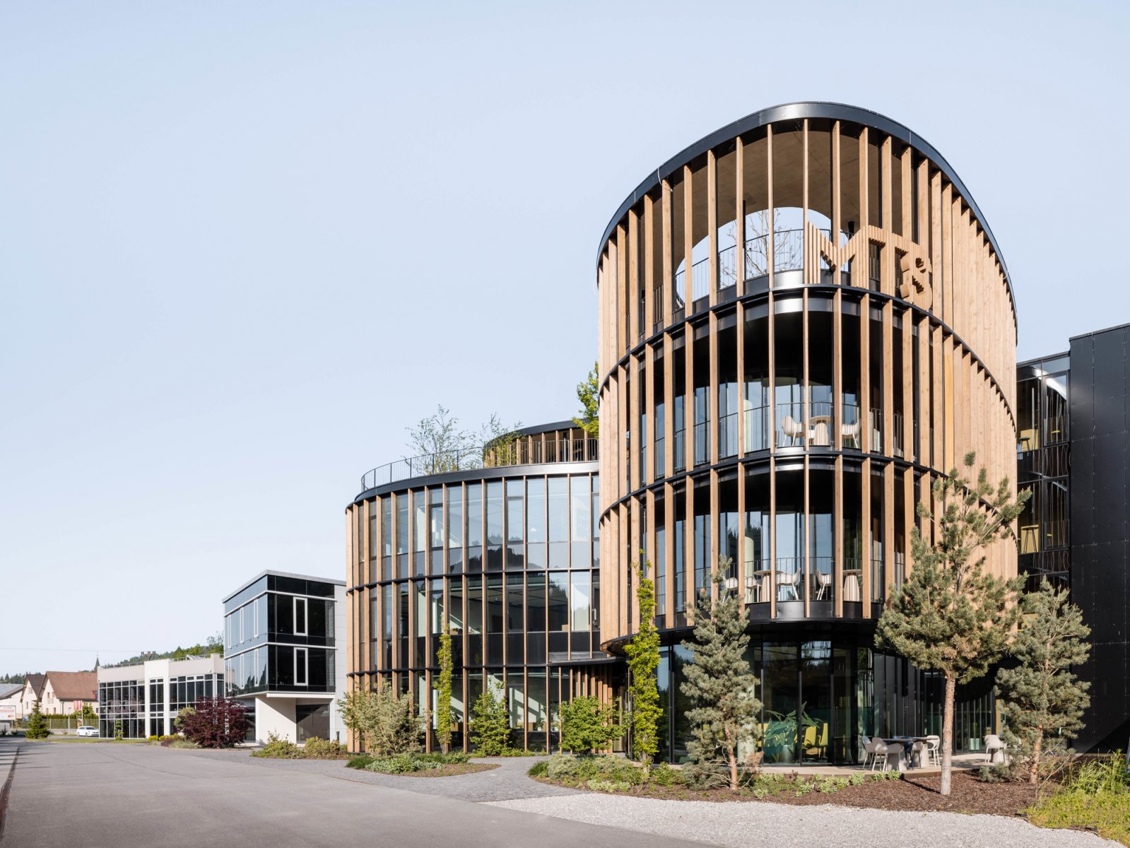 archiweb.cz - Kancelárska budova B3 MTS