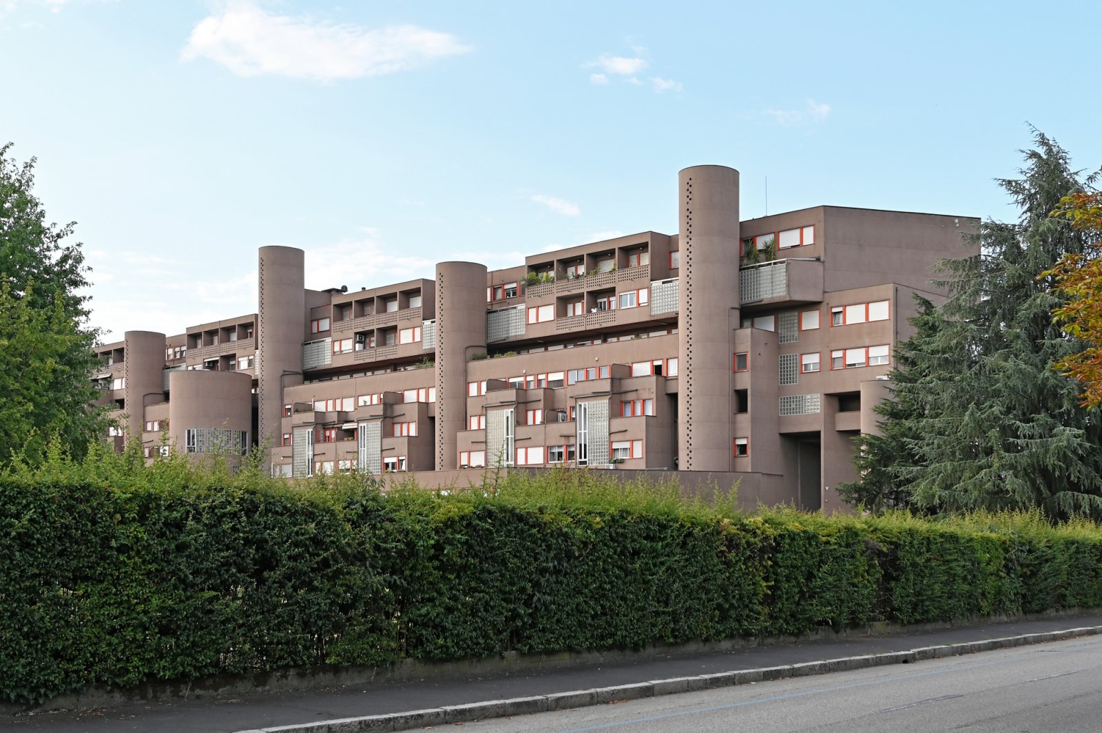 archiweb.cz - Gallaratese II Housing