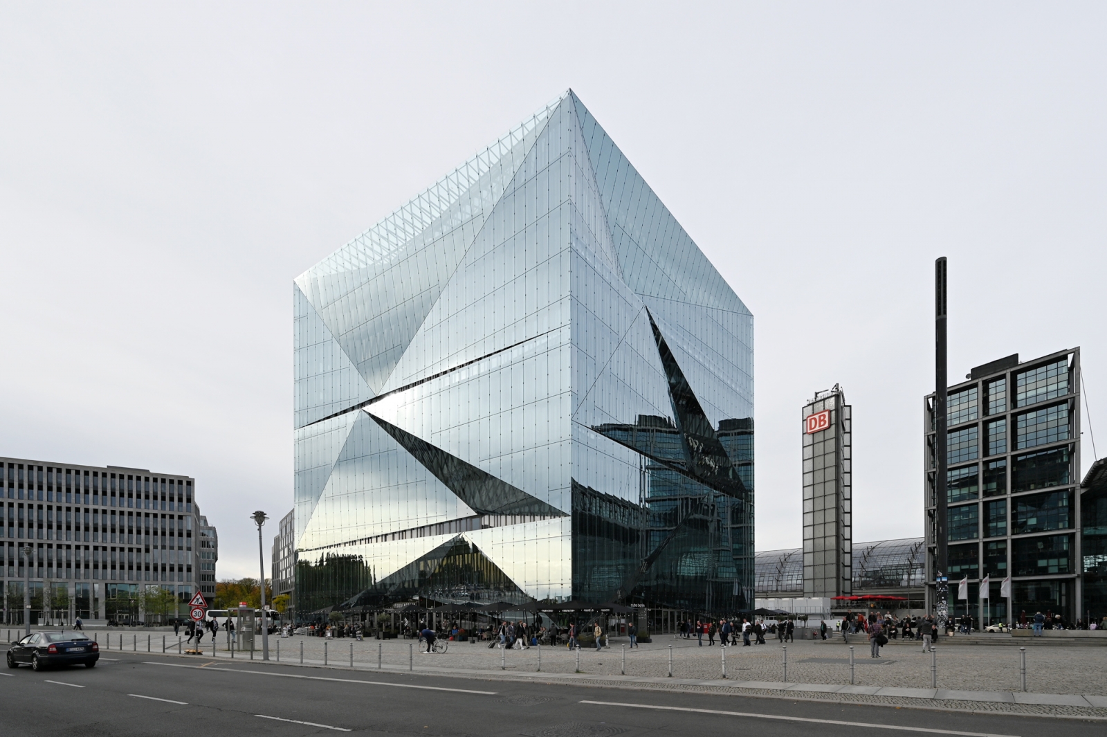 archiweb.cz - cube berlin