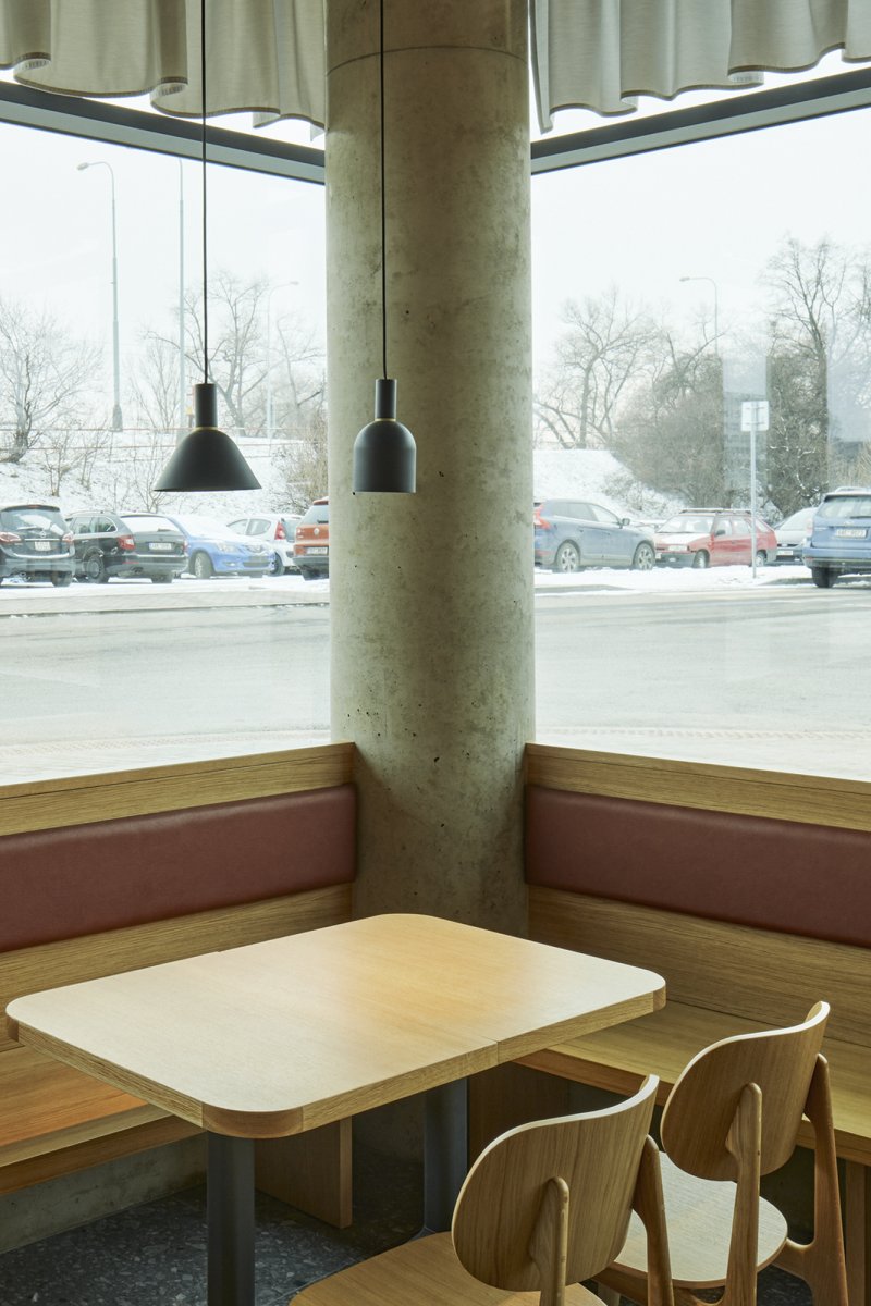 archiweb.cz - Vegetariánská restaurace Dhaba Beas v DOCK in Five