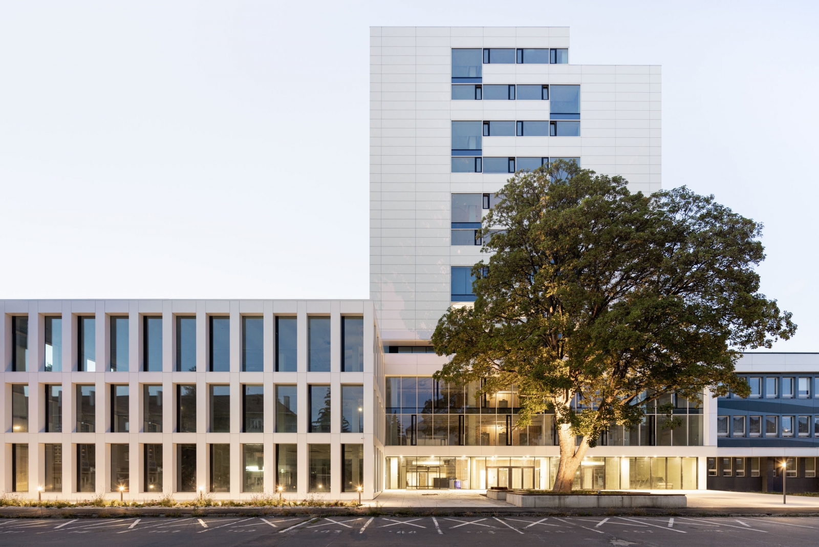 archiweb.cz - Interpolis Office Center