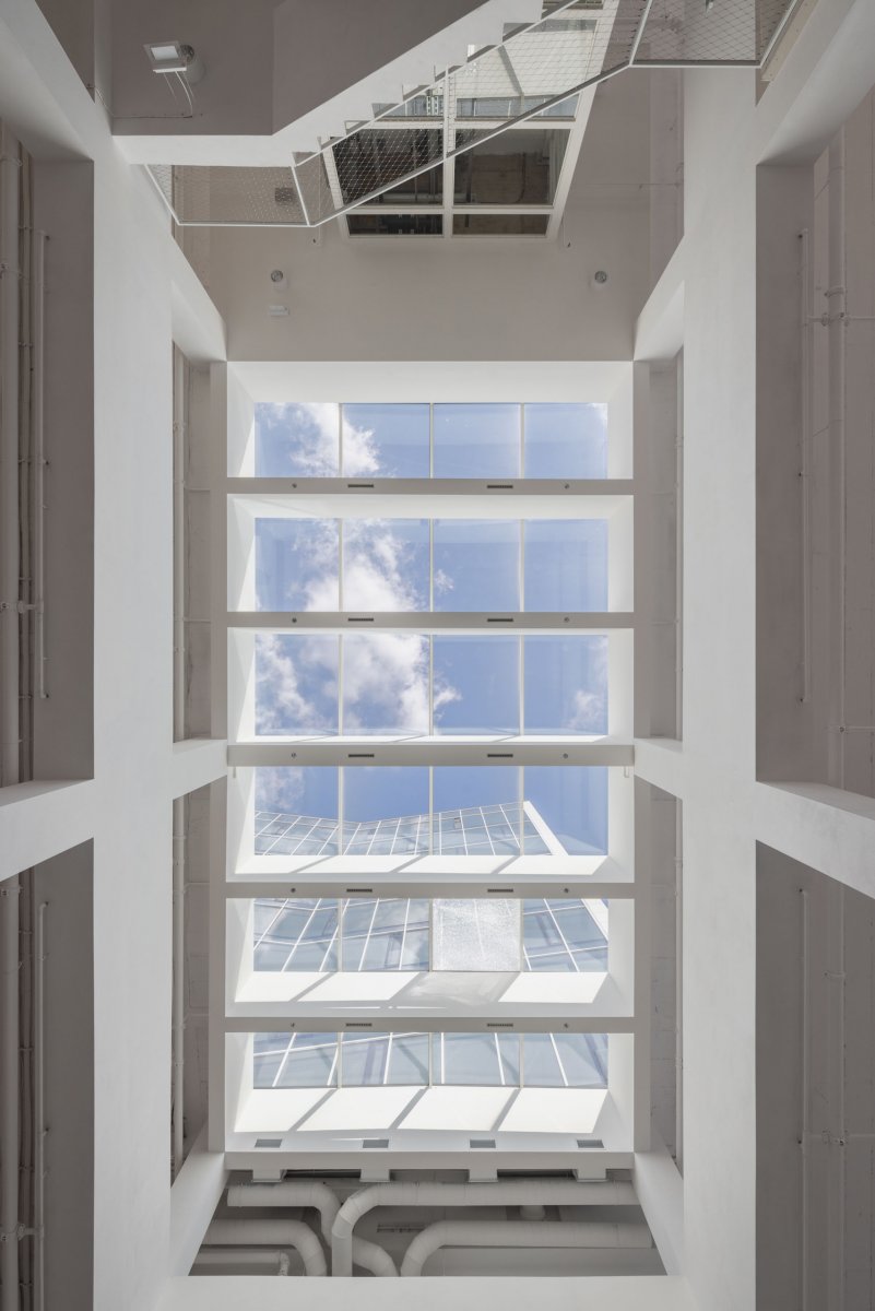 archiweb.cz - Interpolis Office Center