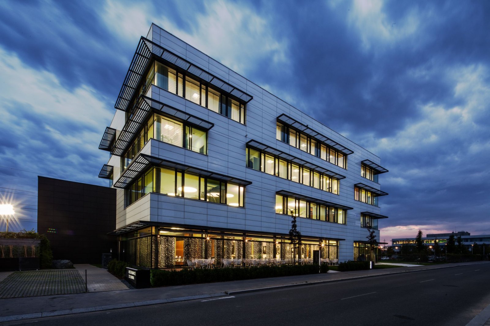 archiweb.cz - Multifunkční centrum Chodov