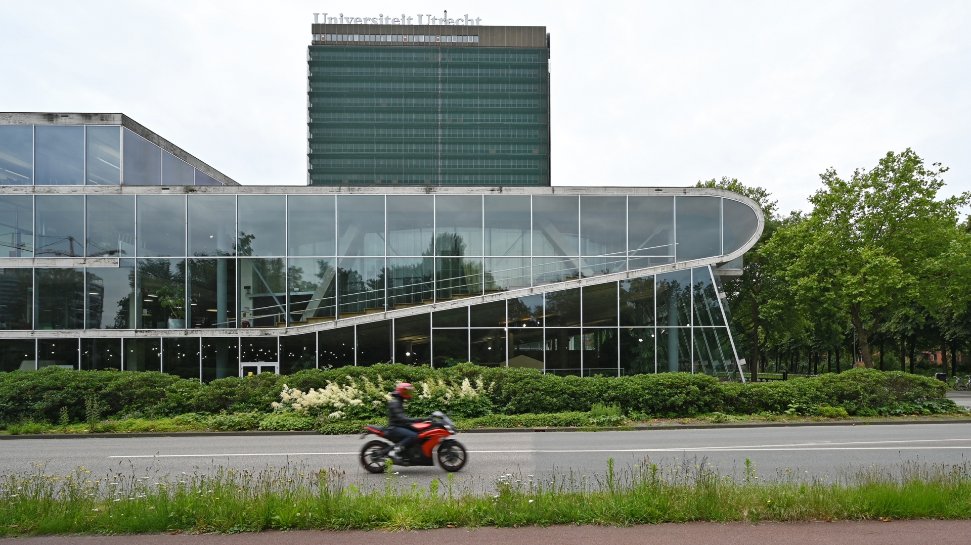 archiweb.cz - Educatorium