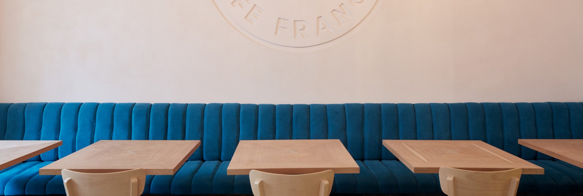 archiweb.cz - Kafe Francin