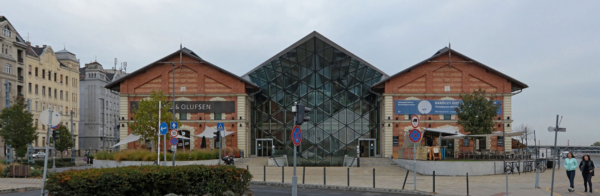 archiweb.cz - CET Building