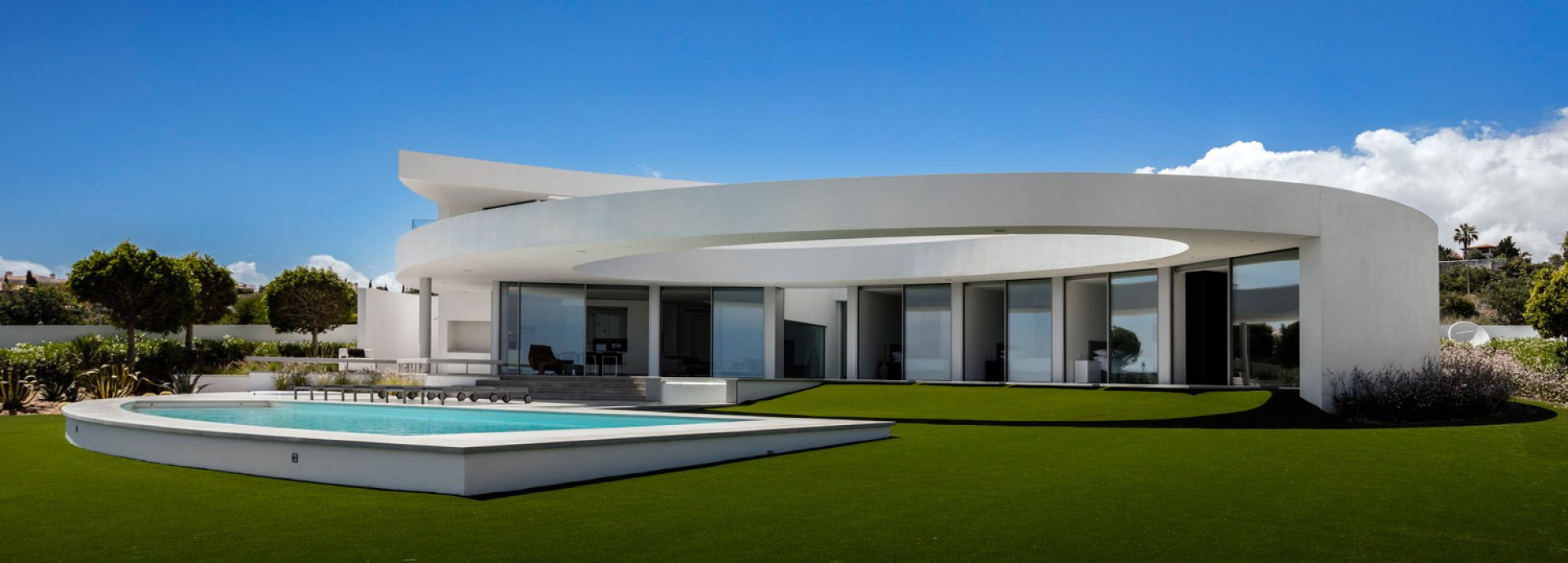 archiweb.cz - Elliptical House