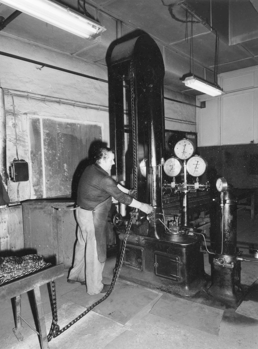 archiweb.cz - Historie slévárny UXA v brněnském Komárově