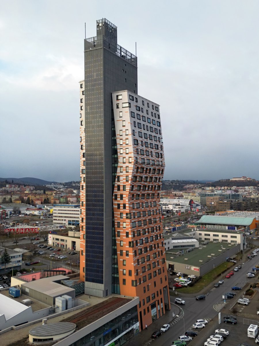 archiweb.cz - Brněnská AZ Tower je už 10 let nejvyšší budovou v ČR