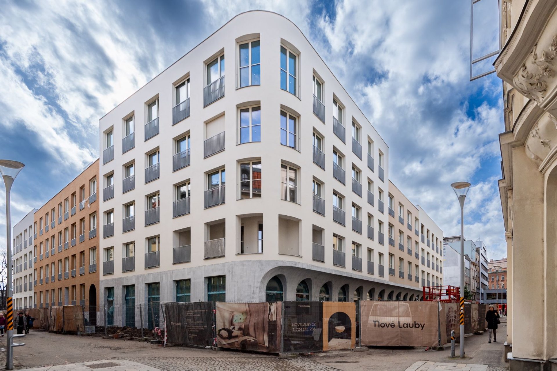archiweb.cz - V centru Ostravy byl dostavěn obytný blok Nové Lauby
